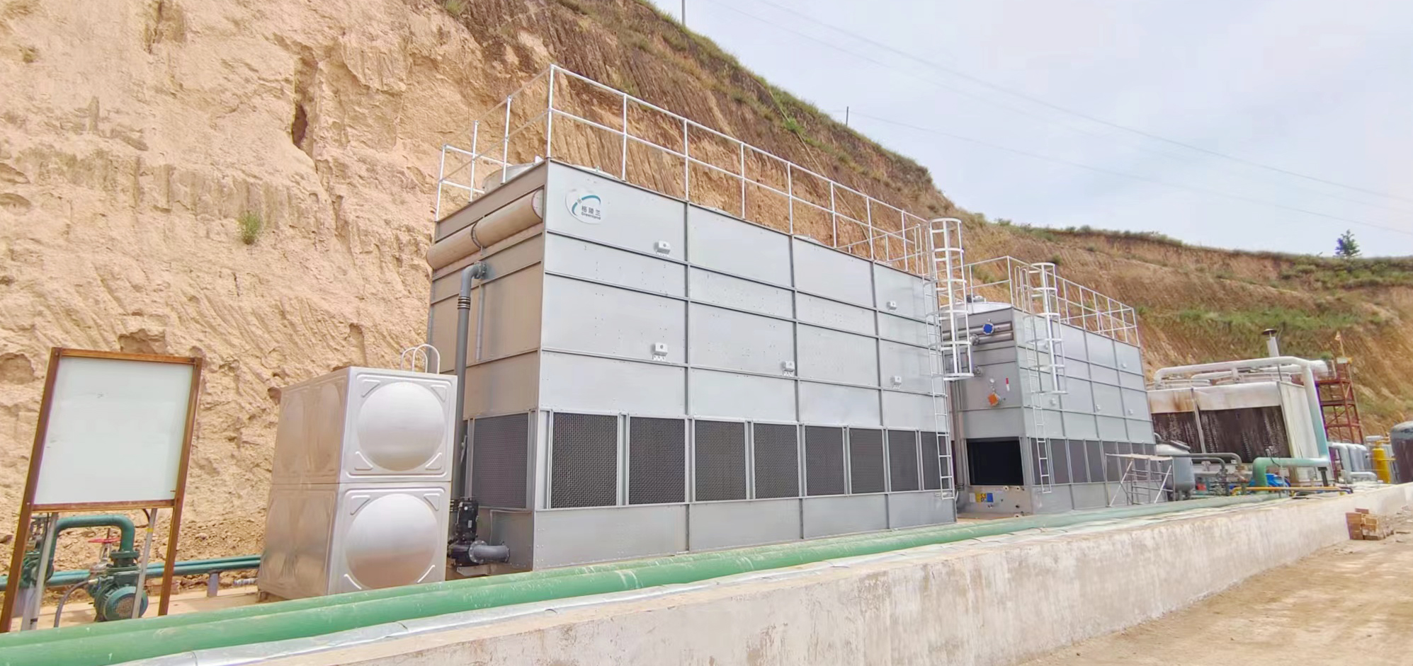 The cooling temperature of a closed cooling tower - Greenland cooling